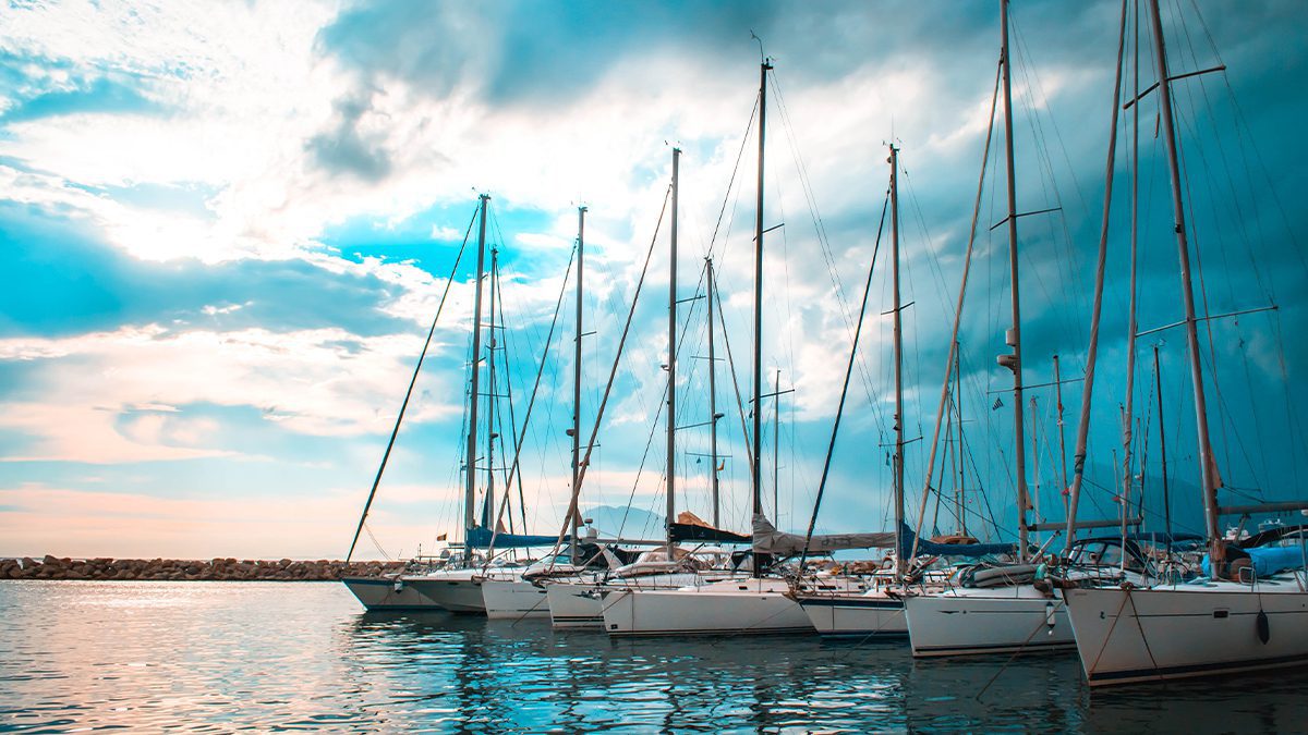 Sailboat Rent Guide: Checklist for Renting a Sailboard