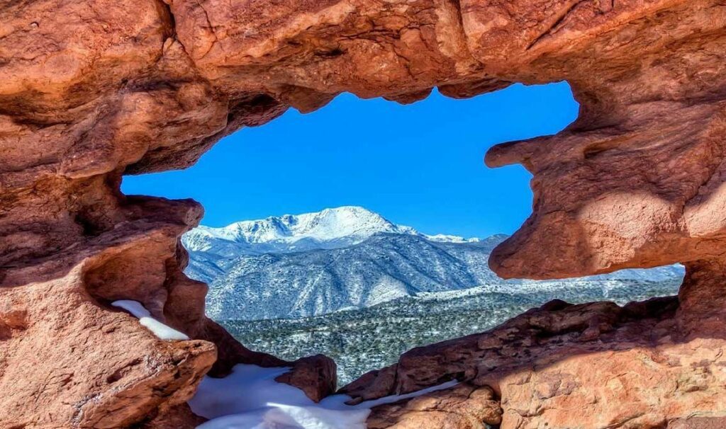 Colorado Springs Nightlife Guide: Best Place & Things to Enjoy!