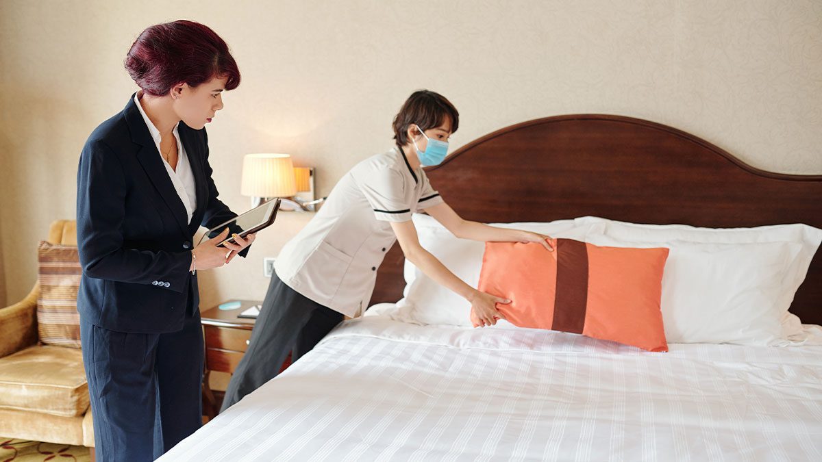 Best Vacation Rental Property Decluttering & Organizing Tips